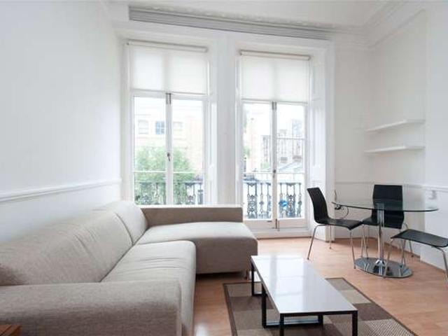 Apartment at Onslow Mews West, Greater London