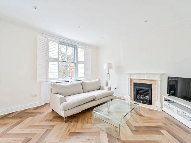 Apartment at Onslow Gardens, Greater London