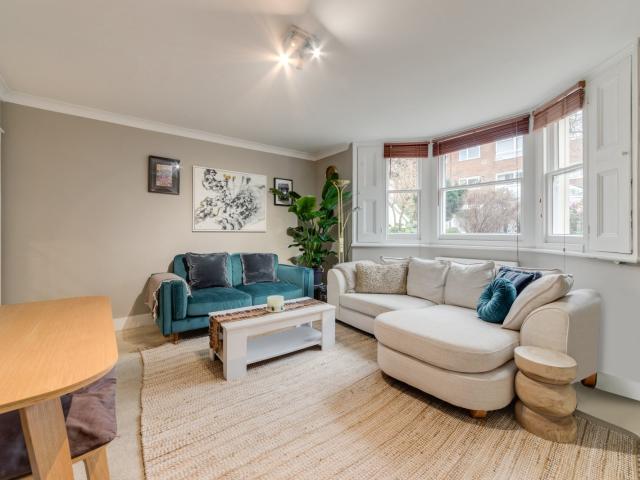 Apartment at Onslow Road, Greater London