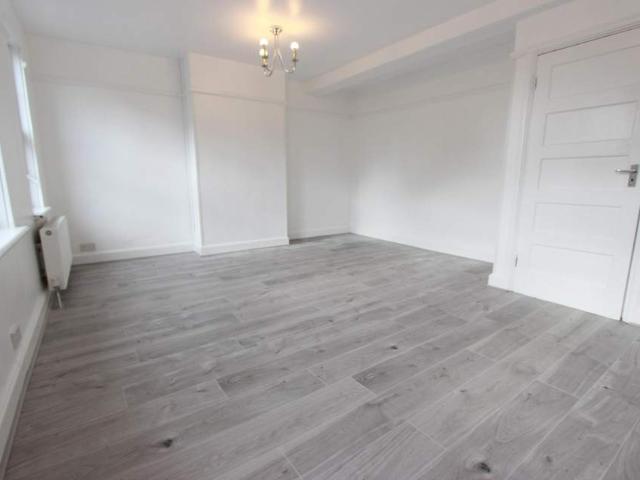 Apartment at Onslow Road, London