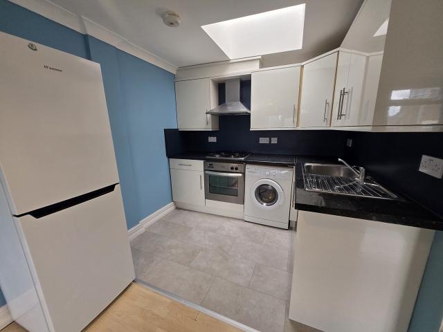 Apartment at Oak Crescent, Greater London