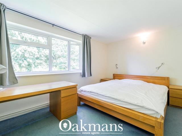 Apartment at Oak Hill Drive, Birmingham