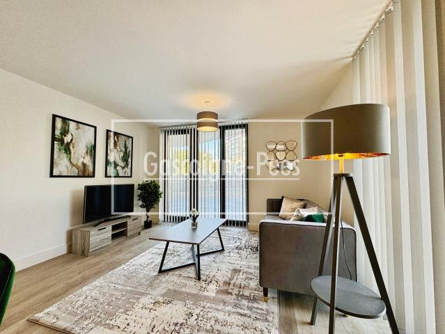 Apartment at Oak Road, Rushmoor