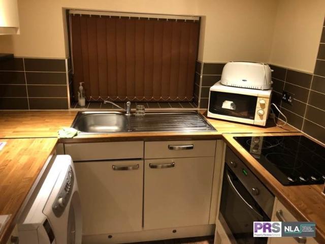 Apartment at Oakdale Drive, Bradford