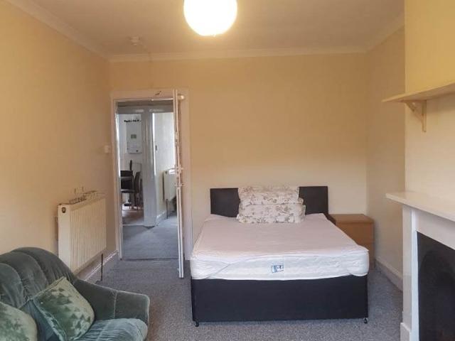 Apartment at Oakfield Avenue, Glasgow
