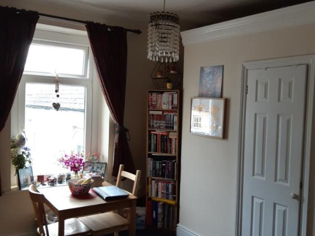 Apartment at Oakfield Street, Cardiff
