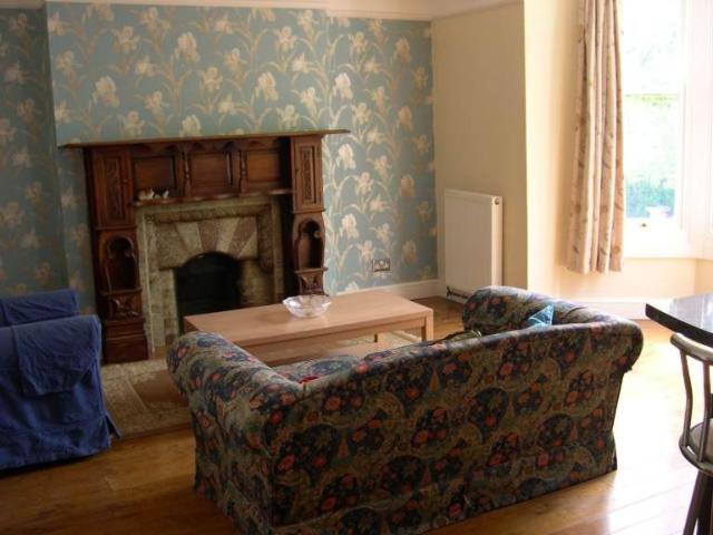 Apartment at Oakfield Street, Cardiff