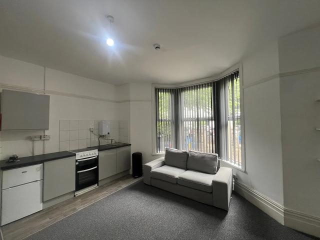 Apartment at Oakfield Street, Cardiff