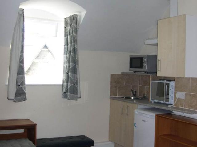 Apartment at Oakfield Street, Cardiff