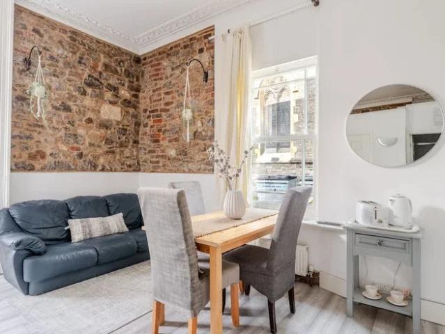 Apartment at Oakfield Place, Bristol