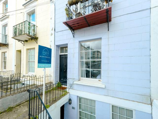 Apartment at Oakfield Place, Bristol