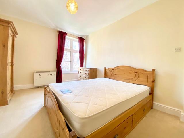 Apartment at Oakfield Road, Bristol