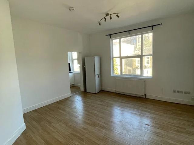 Apartment at Oakfield Road, Greater London
