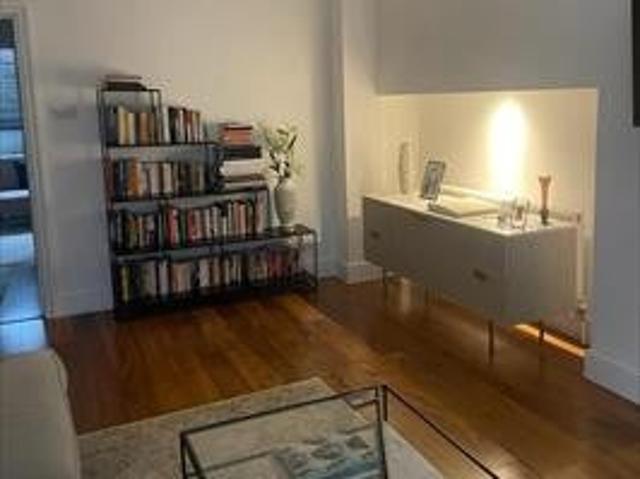 Apartment at Oakhill Avenue, Greater London