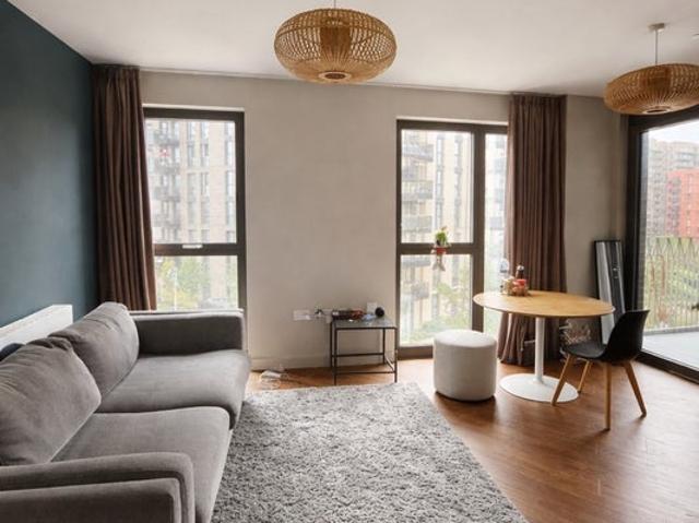 Apartment at Oakington Avenue, Greater London