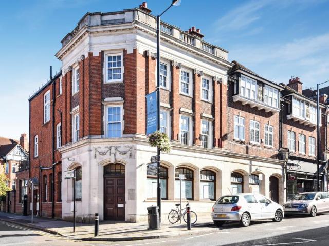 Apartment at Oaklands Gate, Greater London