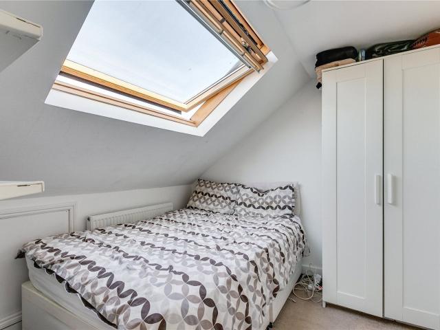 Apartment at Oaklands Grove, Greater London