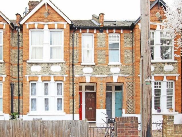 Apartment at Oaklands Grove, Greater London