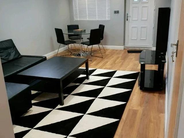 Apartment at Oakley Avenue, Greater London