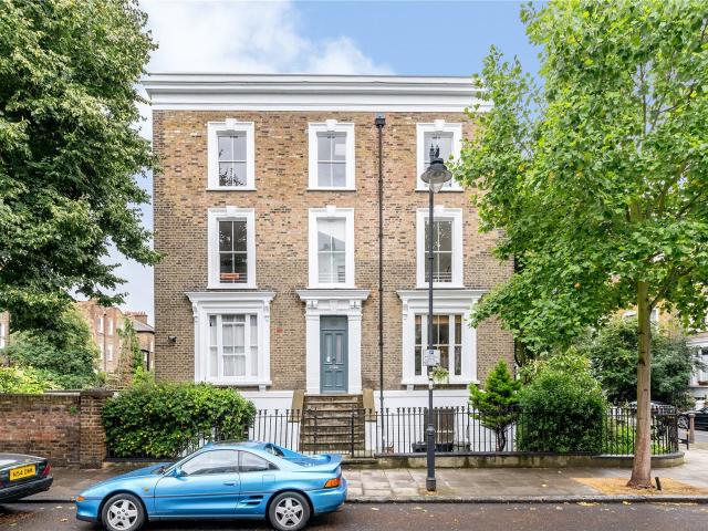 Apartment at Oakley Road, Greater London
