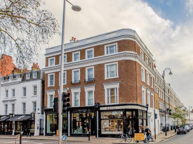 Apartment at Oakley Street, Greater London