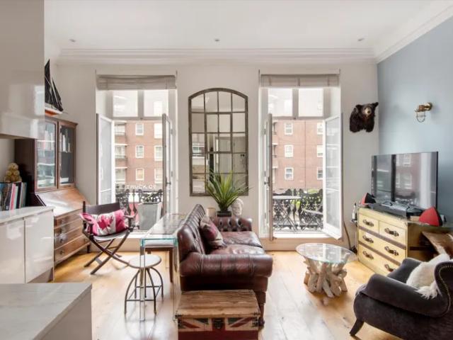 Apartment at Oakley Street, Greater London