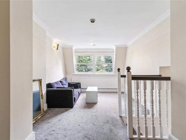 Apartment at Oakley Street, Greater London