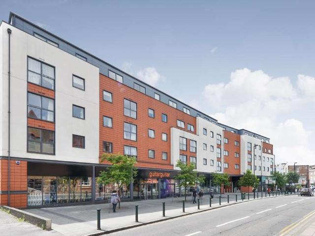 Apartment at Oaks Square, Epsom