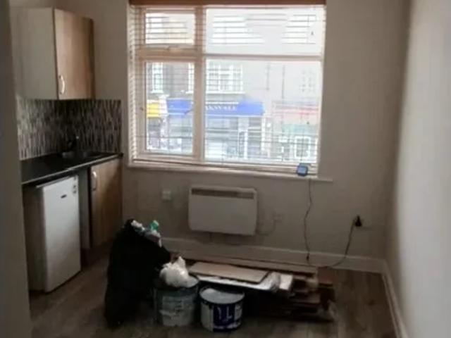 Apartment at Oakshade Road, Greater London