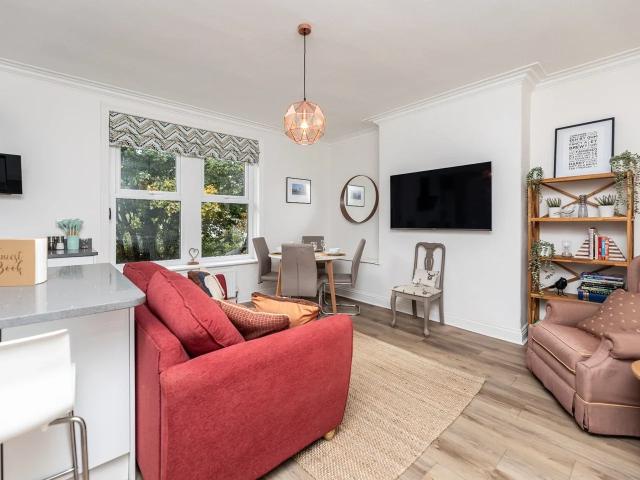Apartment at Oakwood Mount, Leeds