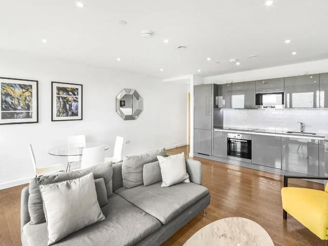 Apartment at O'Callaghan Way, Greater London