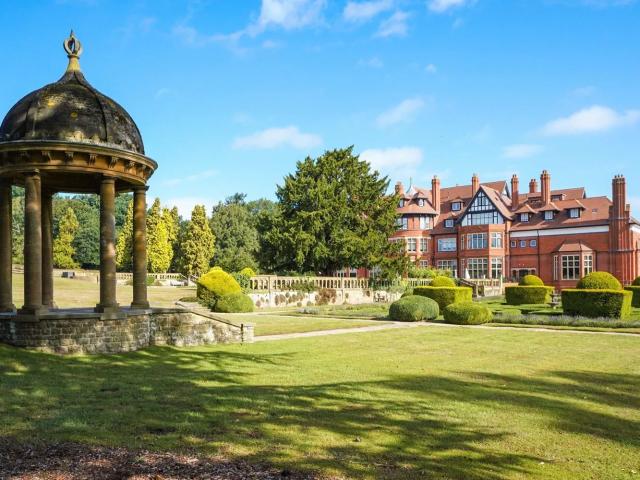Apartment at Ockham Lane, Guildford
