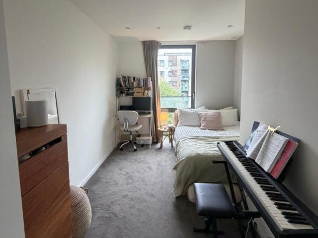 Apartment at Olympic Park Avenue, Greater London