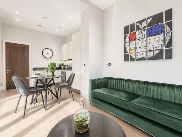 Apartment at Old Marylebone Road, City of Westminster