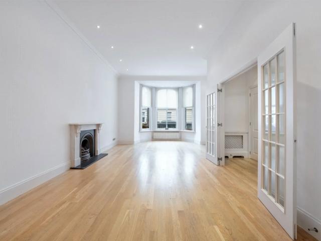 Apartment at Old Brompton Road, Greater London