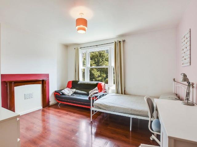 Apartment at Old Castle Street, Greater London