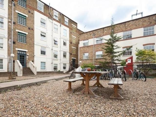 Apartment at Old Castle Street, Greater London