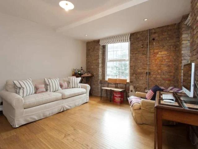 Apartment at Old Castle Street, Greater London