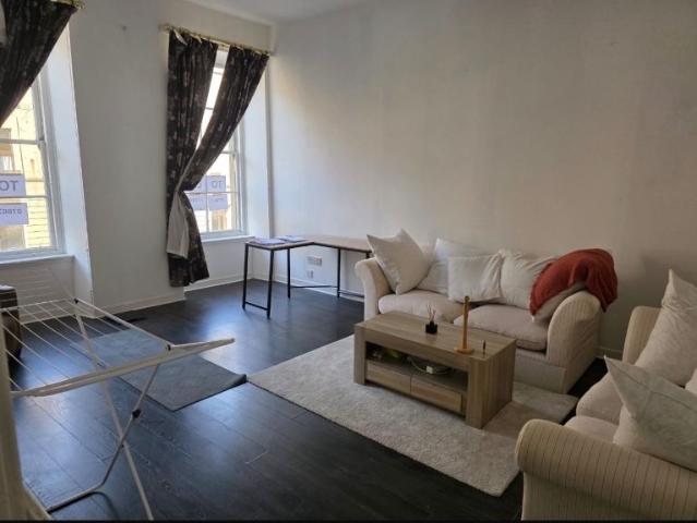 Apartment at Old Dumbarton Road, Glasgow