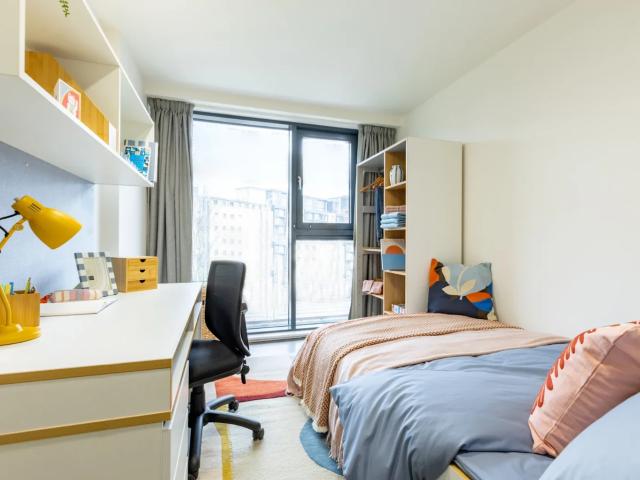 Apartment at Old Dumbarton Road, Glasgow
