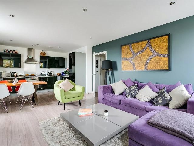 Apartment at Old Devonshire Road, Greater London