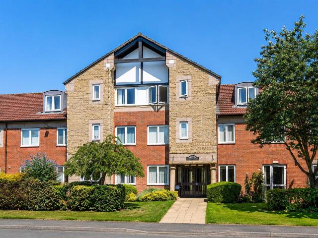 Apartment at Old Lode Lane, Metropolitan Borough of Solihull