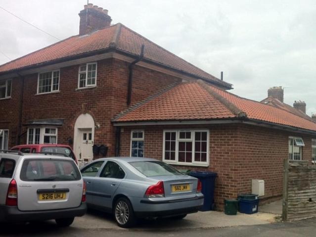 Apartment at Old Road, Risinghurst and Sandhills