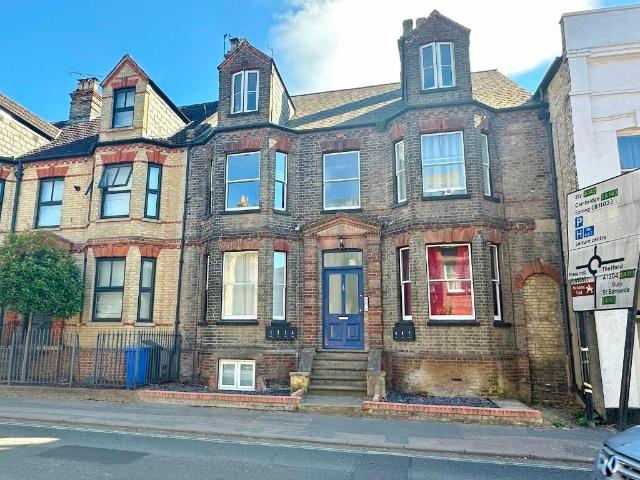 Apartment at Old Station Road, West Suffolk
