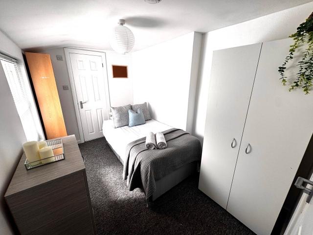 Room at Old Shoreham Road, Brighton