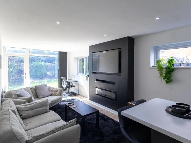 Apartment at Old Vicarage Lane, Hartford