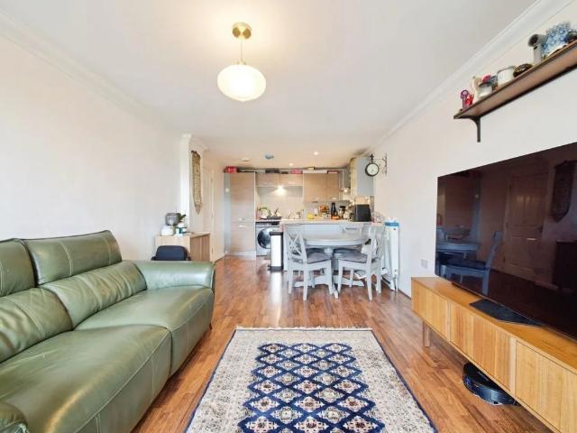 Apartment at Oldchurch Road, Greater London