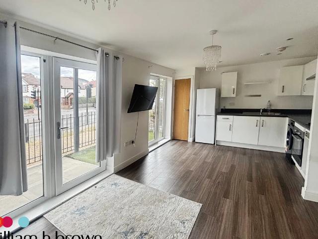 Apartment at Oldchurch Road, Greater London