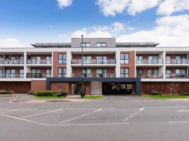 Apartment at Oldfield Road, Maidenhead