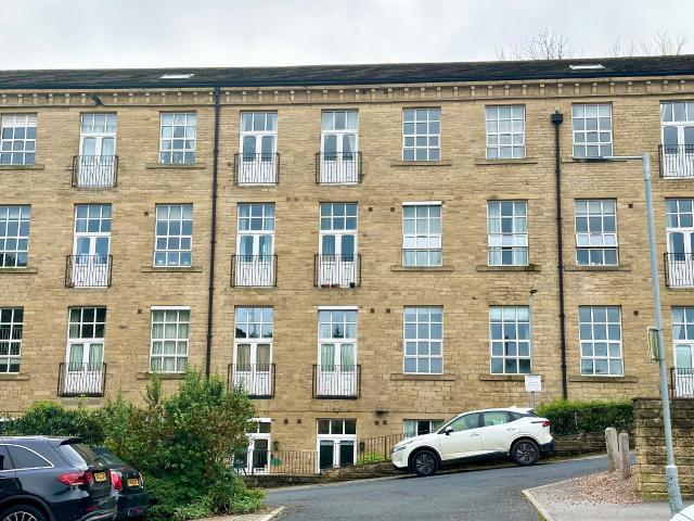 Apartment at Oldham Road, Calderdale